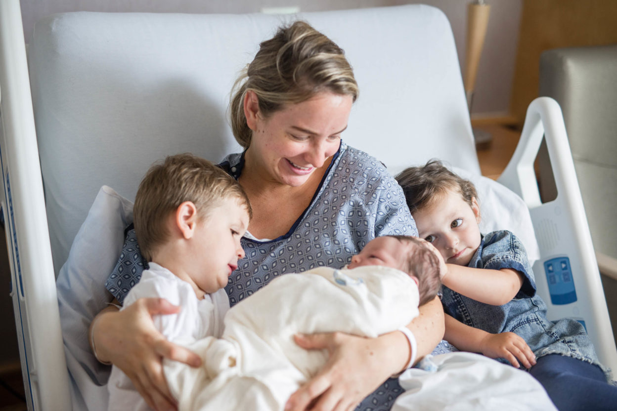 Tips for Introducing new sibling at the hospital | Elisabeth McKnight