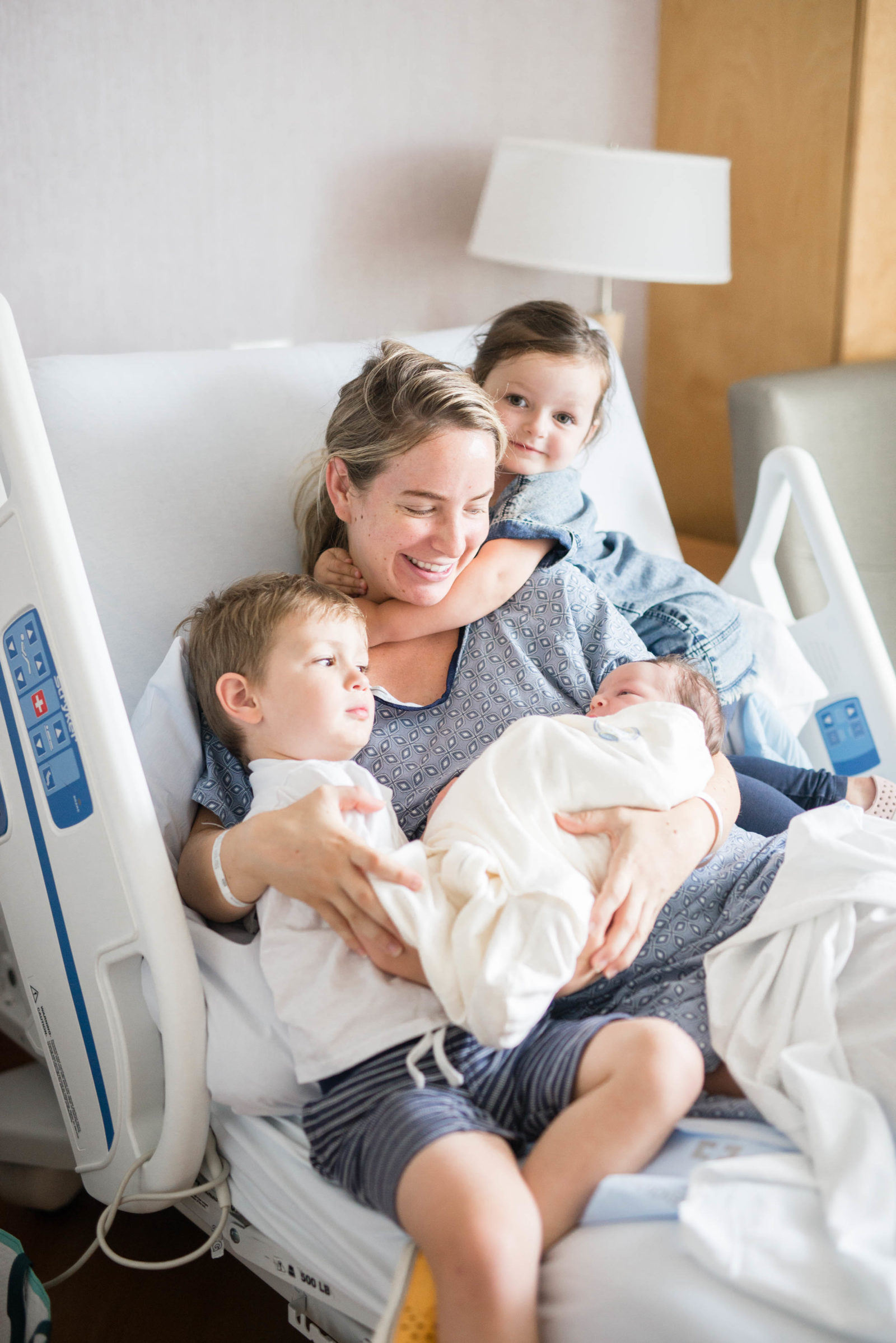 Tips for Introducing new sibling at the hospital | Elisabeth McKnight