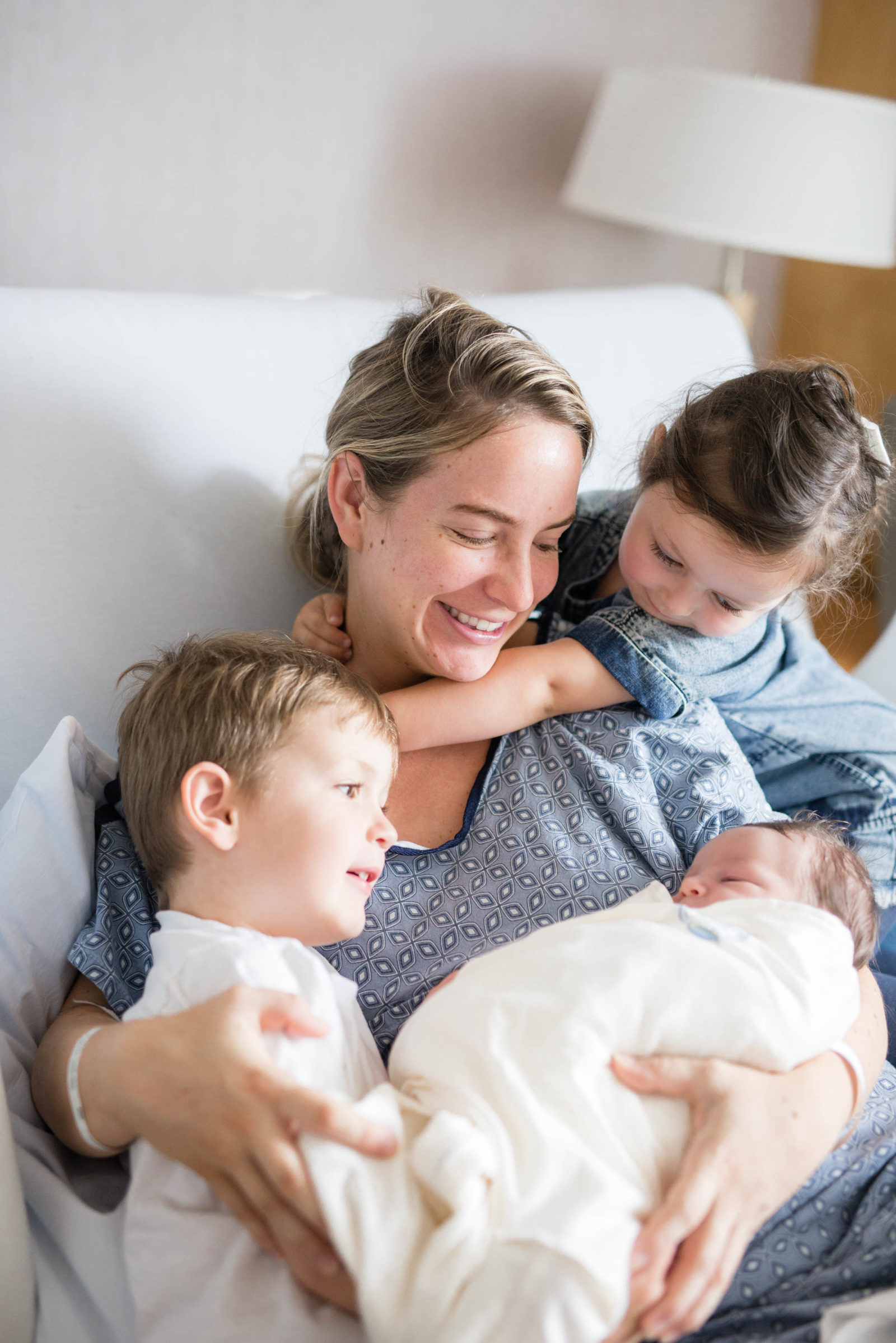 Tips for Introducing new sibling at the hospital | Elisabeth McKnight