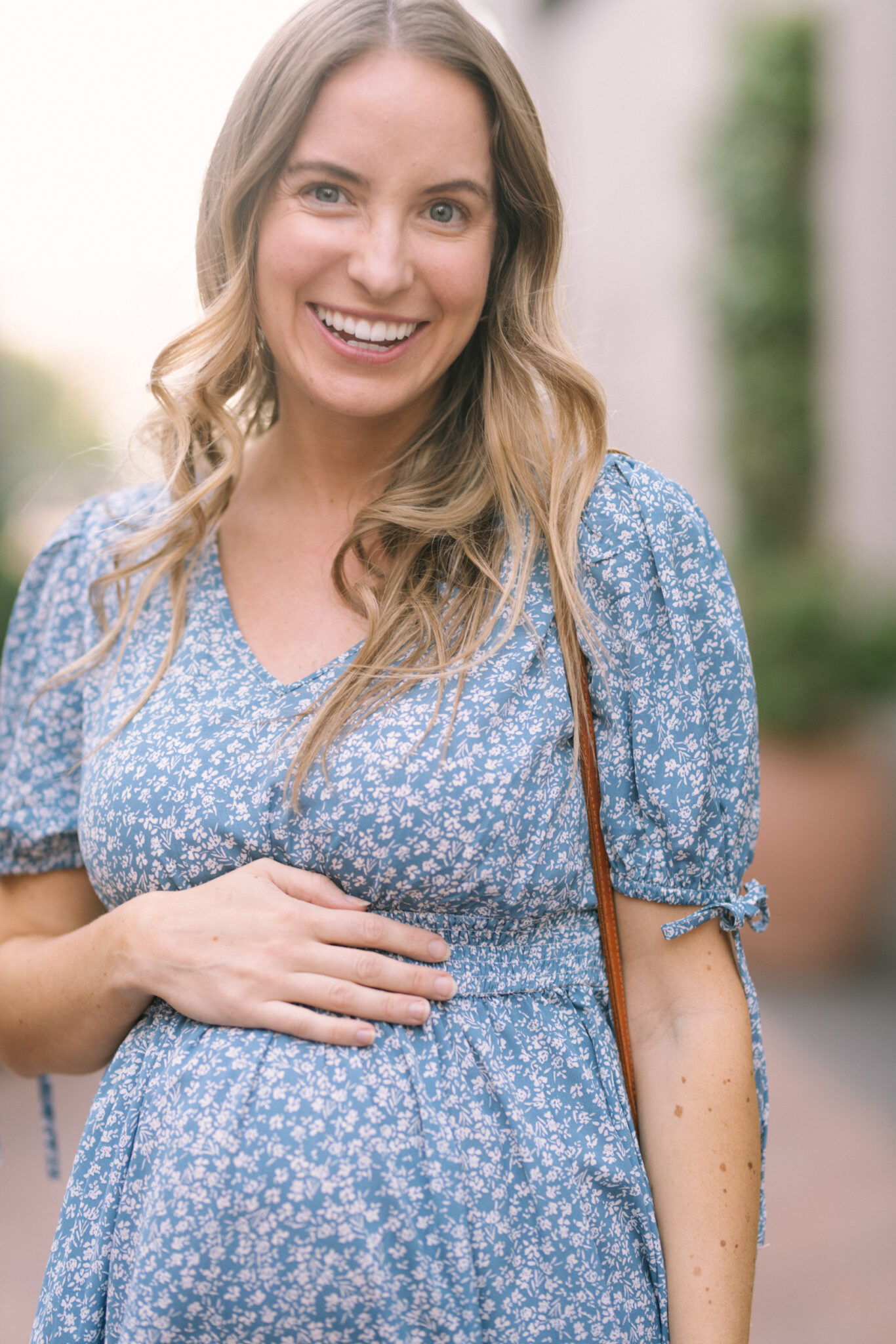 22 Places for Blue Maternity Dresses [2024] and 15 Gorgeous ones ...